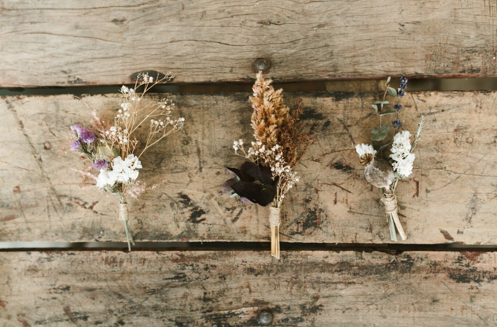 Simple Buttonholes: Guide to Elegant Lapel Accessories